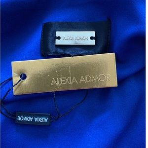 Alexia Admor | Dresses | Alexia Admor Olivia Dress Offtheshoulder ...